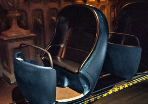 Phantom Manor at Disneyland Park - Themepark Freak