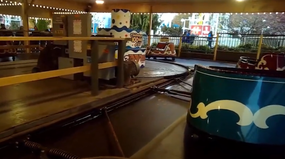 All About Flat Rides - Themepark Freak