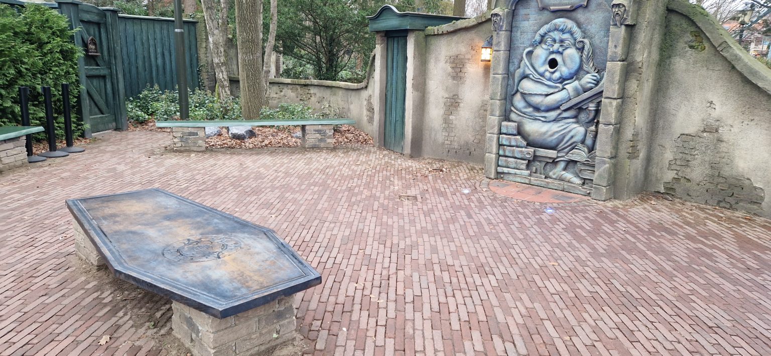 Danse Macabre at Efteling - Themepark Freak
